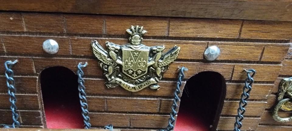 VINTAGE CASTLE MEDIEVAL WOODEN JEWELRY BOX, LION HEAD | eBay