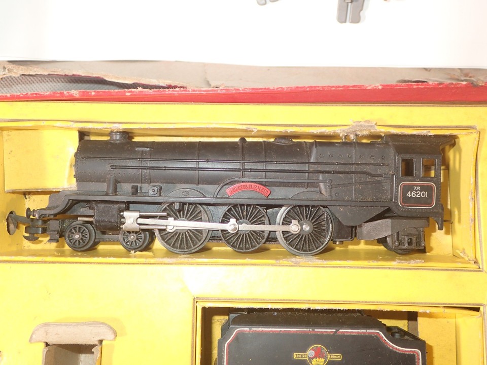 Triang Railways R3A OO Gauge Princess Elizabeth Train Set Boxed Lot ...