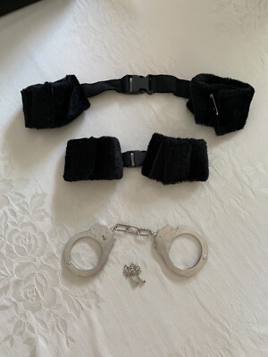 Lot 3 STEEL HANDCUFFS KEYS METAL Fur POLICE MAGIC TRICK PRANK GAG GIFT ...