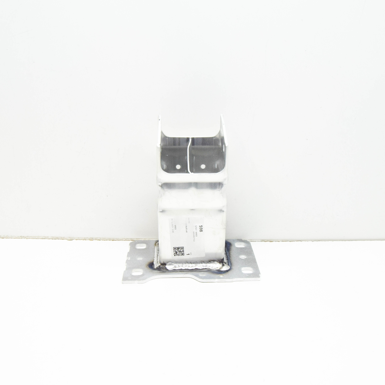 NEW AUDI A4 B9 FRONT BUMPER CARRIER LEFT SIDE BRACKET 8W0807133 ...