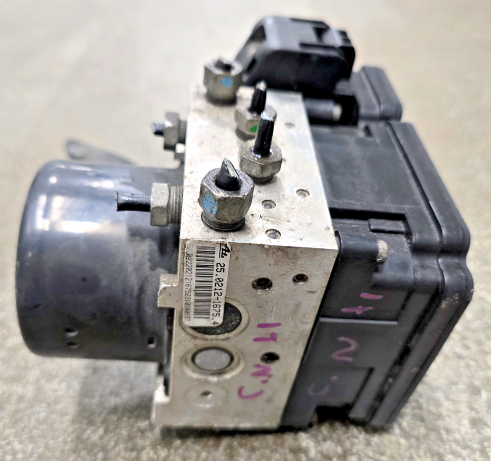 2011-2016 Cadillac SRX ABS Anti-Lock Brake Module Pump Assembly OEM ...
