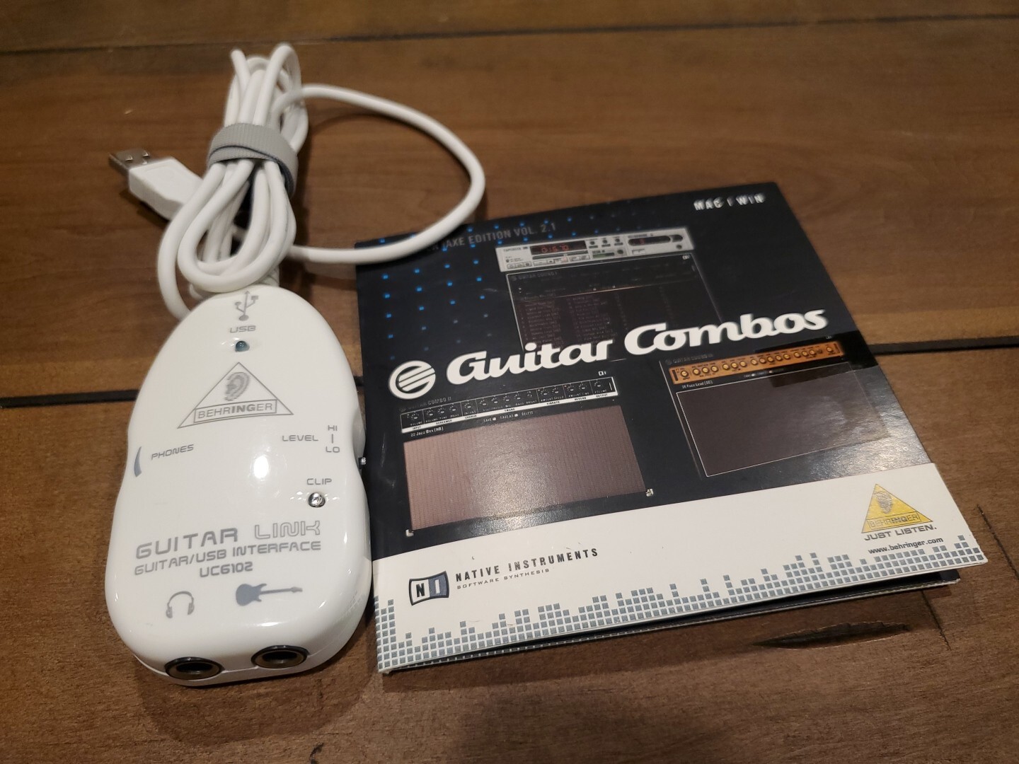 Behringer GUITAR LINK UCG102 The Ultimate Guitar-to-USB Interface for ...