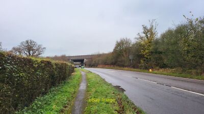 Photo 12x8 Woodland Road Leatherhead The M25 passes over the semi-rural ...