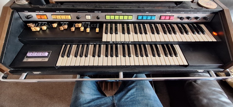 Hammond B200 with Leslie 822 speaker and rare, Hammond auto vari 64 ...