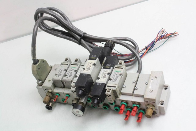 Numatics 8 Slot Manifold w Solenoid Valves 041BB400M000061 ...