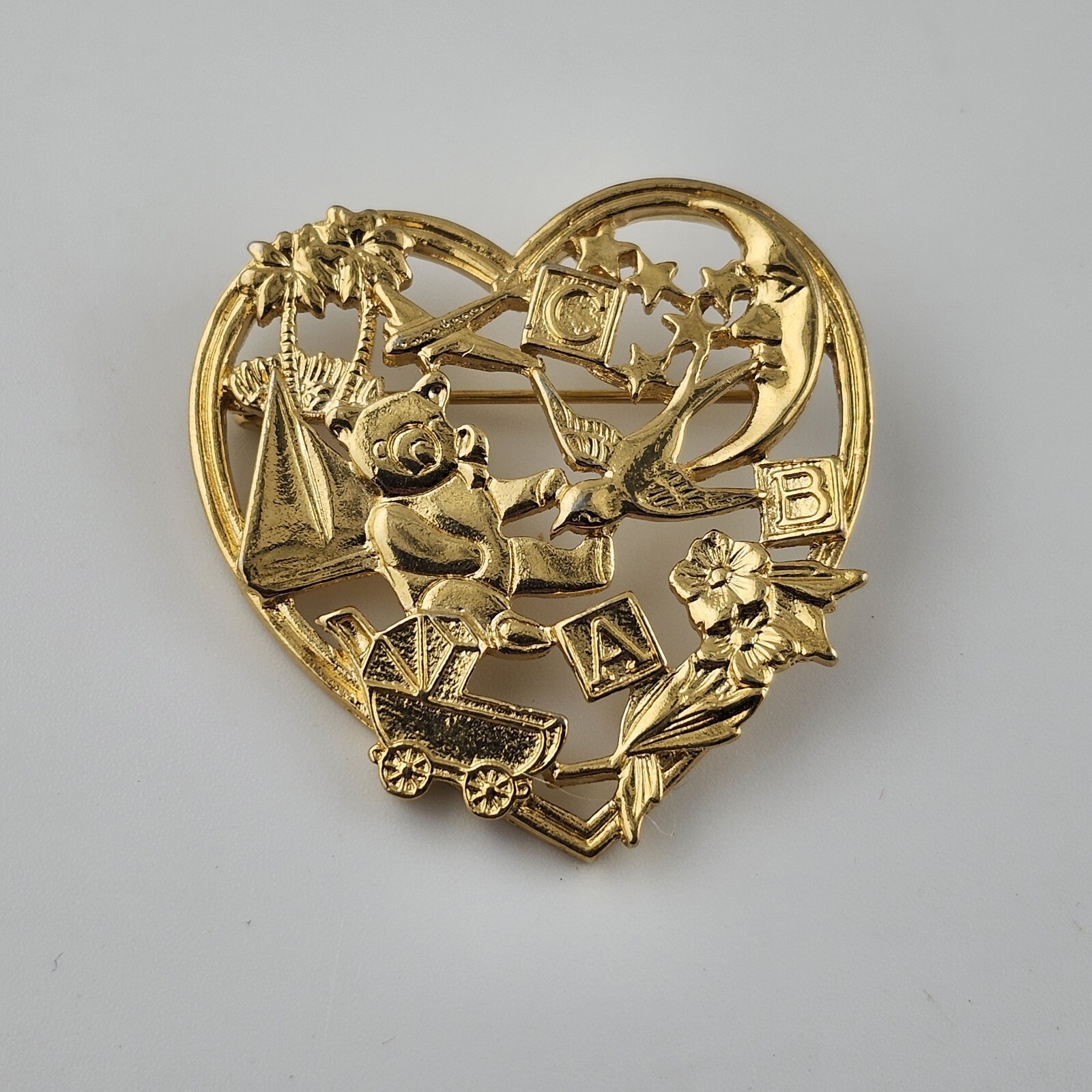 Vintage Avon sweet Memories Brooch Pin heart full of … - Gem