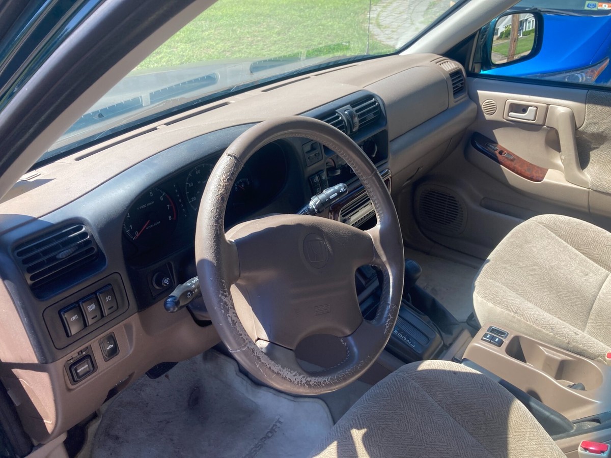 2000 Isuzu Rodeo Inside