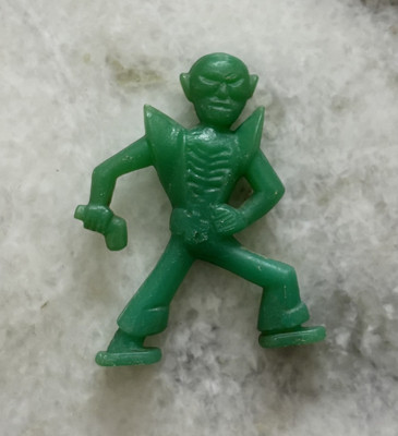 1960s Vintage Gumball Vending Machine Alien Monster Figure Toy Green W ...