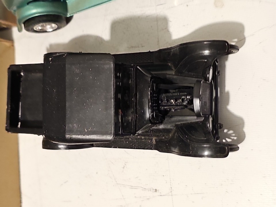 AMT T-129-200 29 Ford Model A Roadster 3in1 Double 1:25 PARTICALLY ...