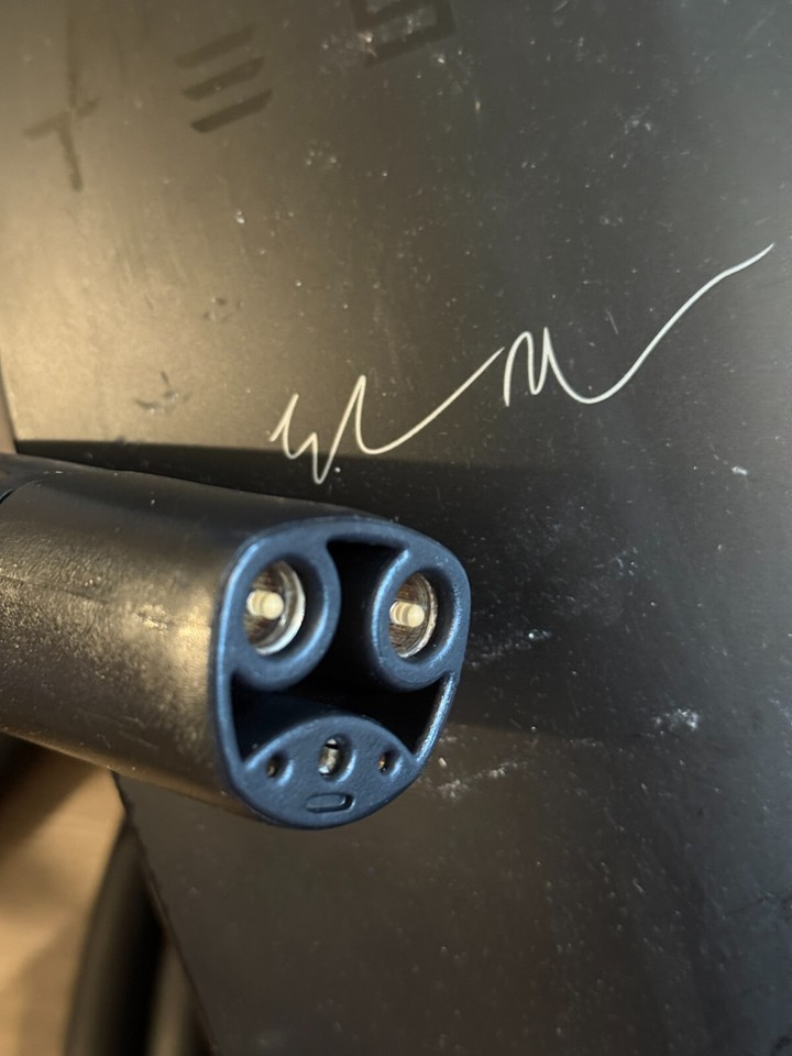 TESLA WALL CONNECTOR CHARGER GEN2 1050067-01-H 80A Elon Musk Signature ...