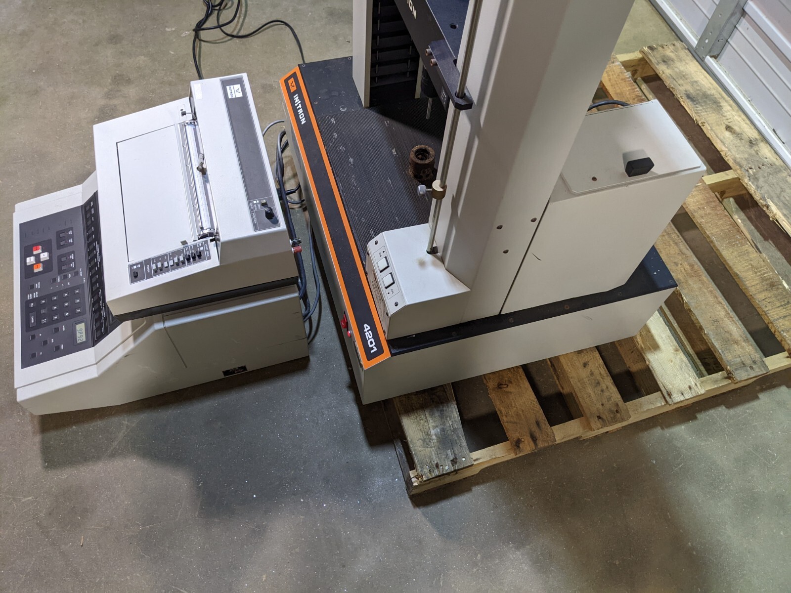 Instron 4201 Tensile Tester, Controller, Printer, 2518-807 100N Static ...
