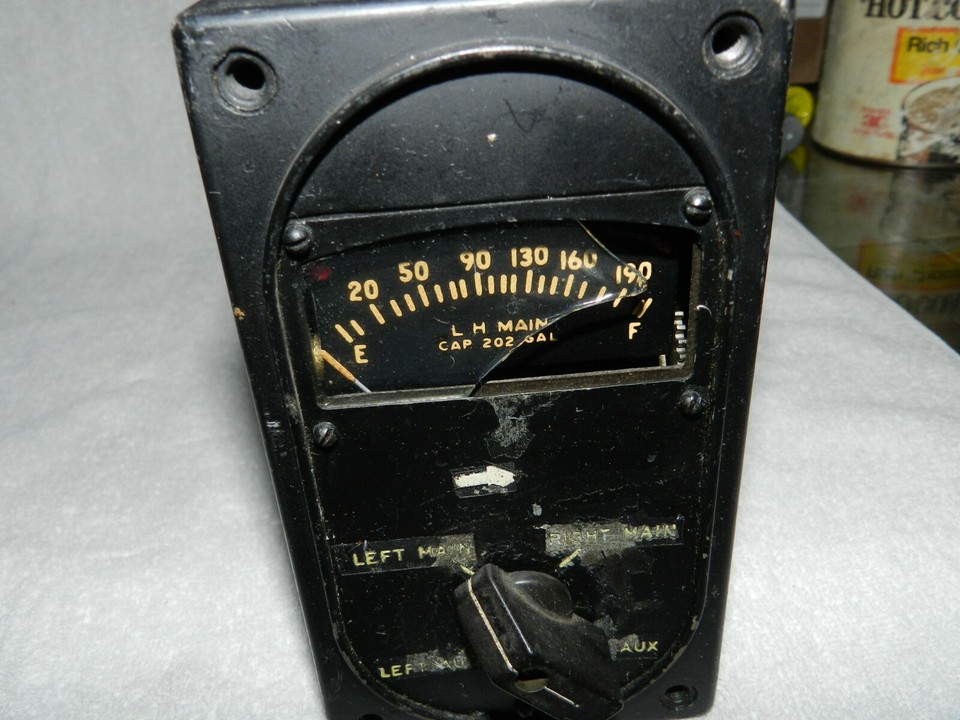 LIQUIDOMETER CORP QUANTITY INDICATOR P/N EA48-5-24 VINTAGE DC-3/C47 ...