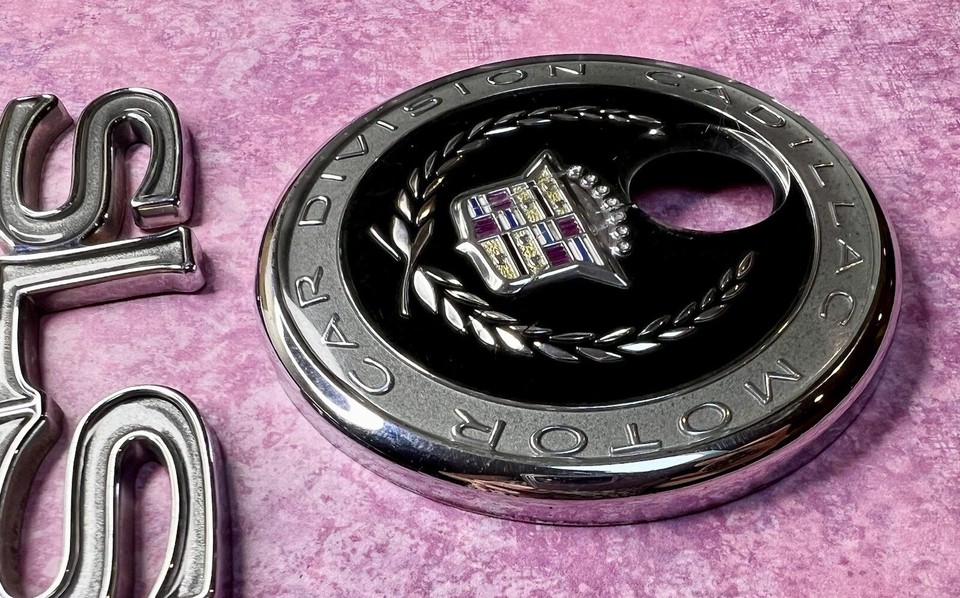 1994-1997 Cadillac Seville SLS 32 V NORTHSTAR Rear Trunk Lock Emblem ...