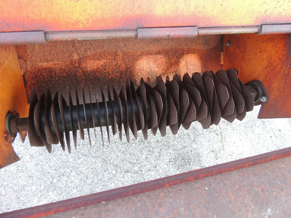 ARR/4 SISIS Auto-Rotorake Golf Greens Verti Cutter 5 Hp Kubota Engine ...
