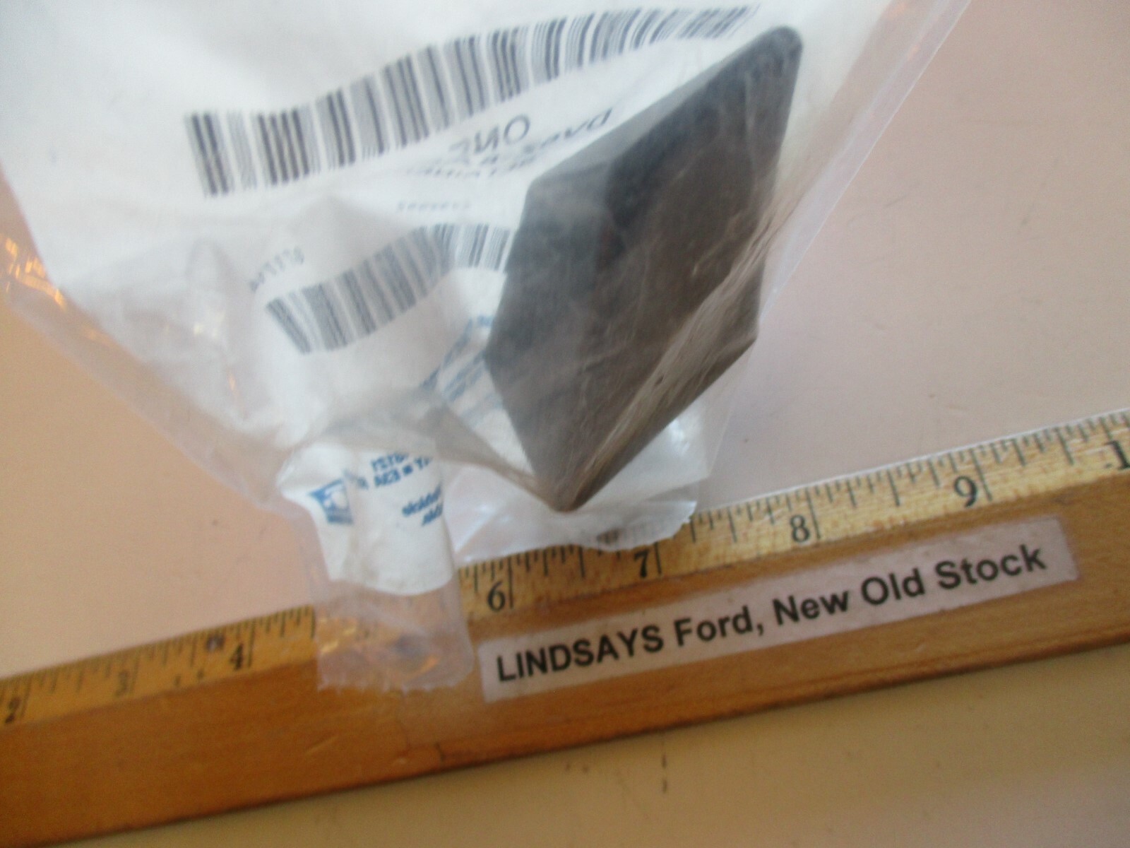 NEW OEM FORD 2013/2016 ESCAPE 1.6L-L4, "RETAINER" [LEVEL SENSOR], DV6Z ...