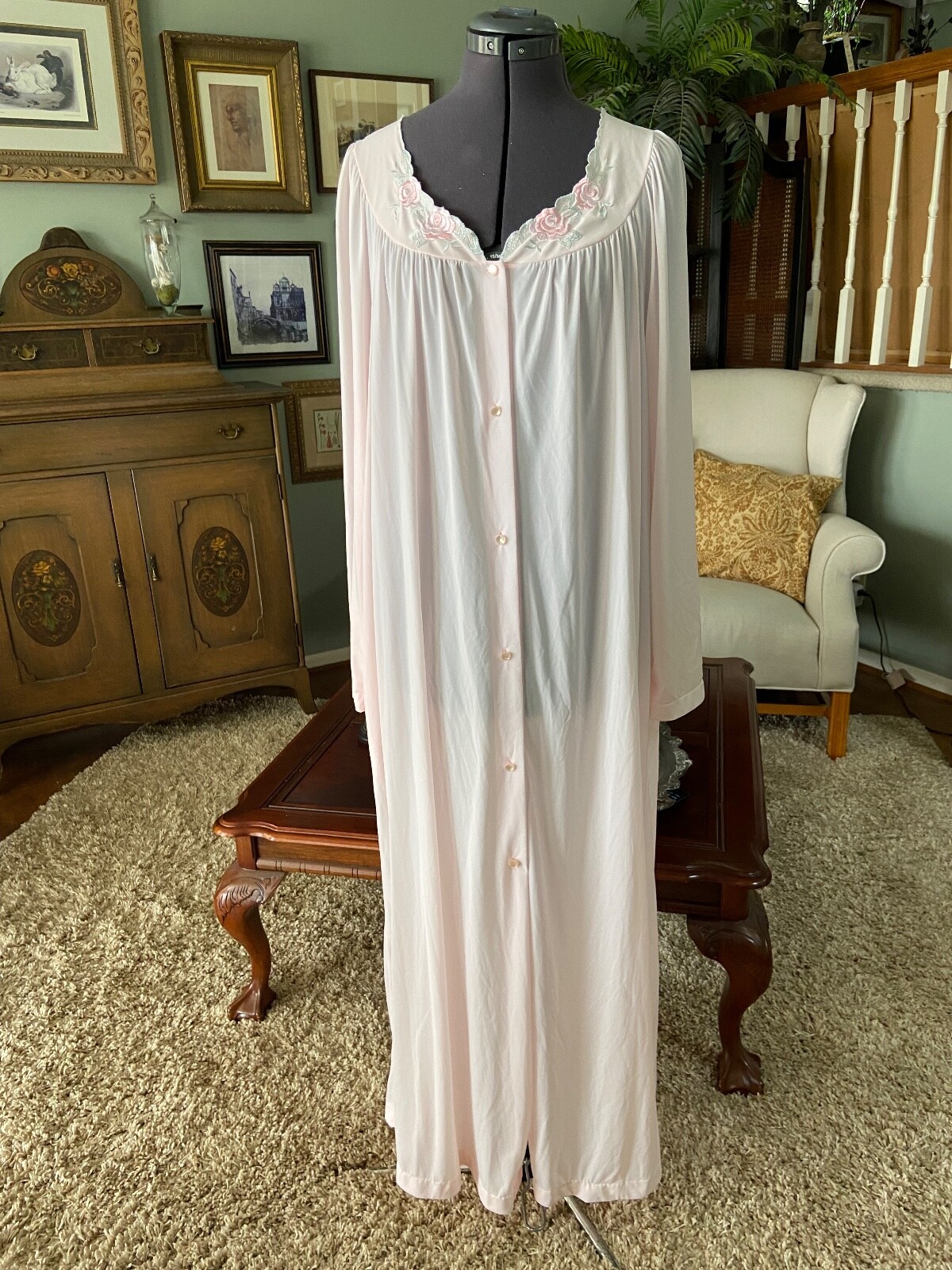 LIGHT PINK COLOR SHADOWLINE LONG ROBE SIZE XL EXCELLE… - Gem