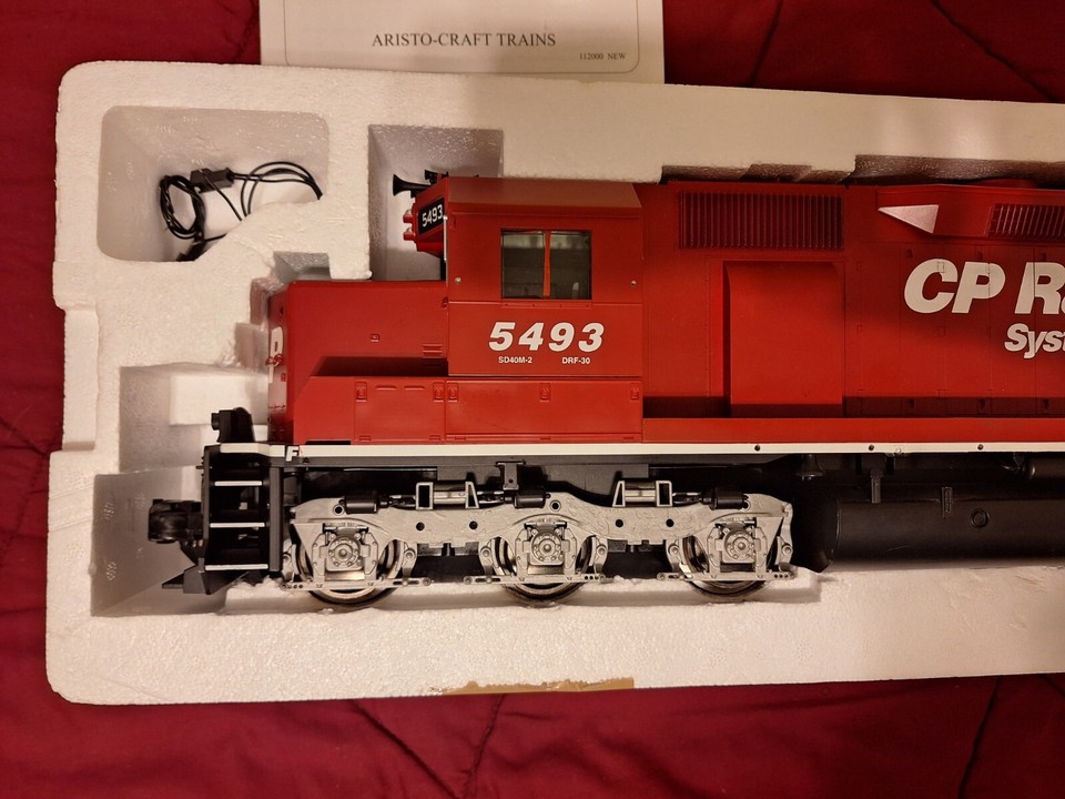 aristo craft g scale diesel locomotive SD-45 CP Rail "Twin Flags" ART ...