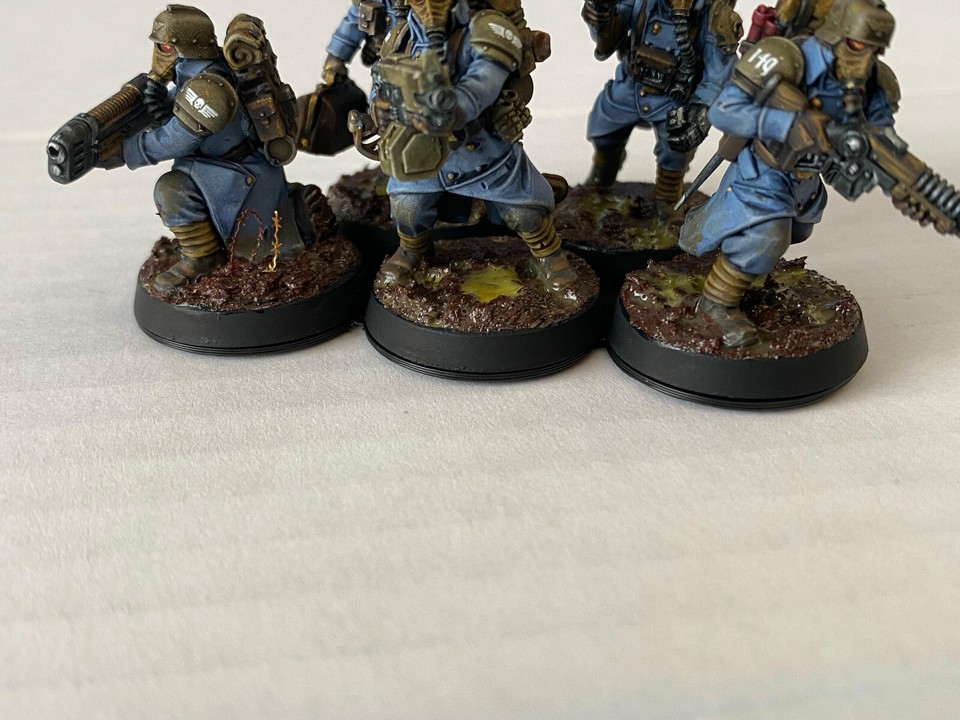 Invisible Movement Tray for round bases compatible with Warhammer 40k ...