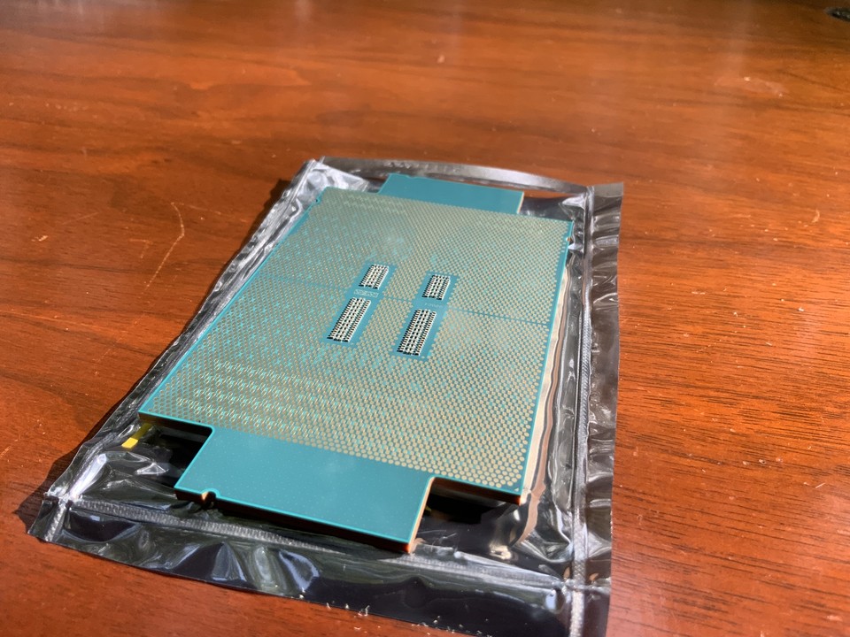 Intel Xeon Max 9480: 56C, 3.50GHz, 64GB HBM2e, 112.5 L3 cache, AI ...