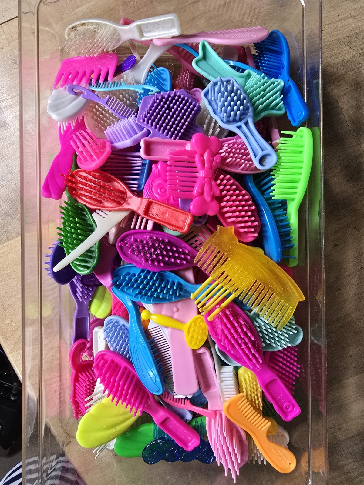 Lot of 100+ Vintage Barbie Lot Of Hair Brushes Accessories Collection ...