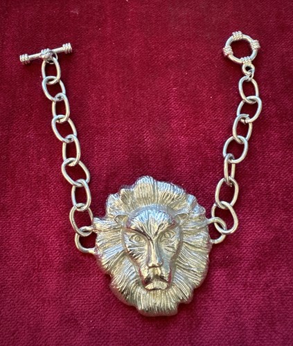 Silver Tone Lions Head Toggle Clasp Bracelet 8” | eBay