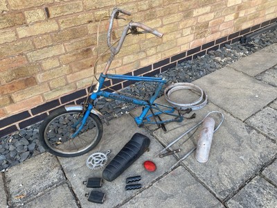 Raleigh Chipper Bike Early 70's Restoration Project. Lots Of Parts ...