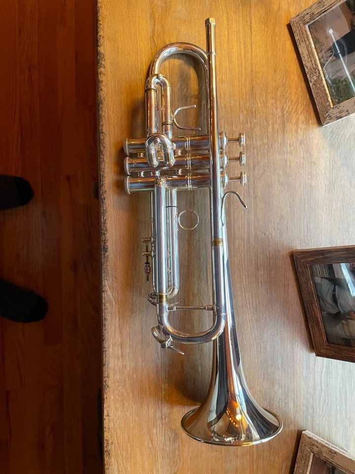 Bach Stradivarius B-Flat professional grade trumpet with reverse lead ...