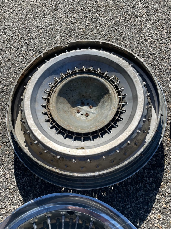 Genuine 1975 to 1979 Chrysler Cordoba 15 inch wire spoke hubcaps wheel ...