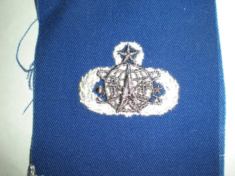 USAF MASTER SPACE OPERATIONS BADGE - FULL COLOR, WHITE ON BLUE TWILL | eBay