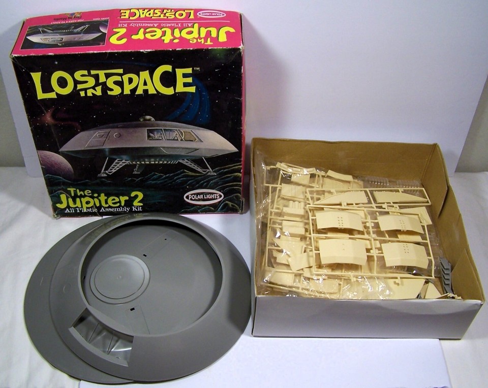 Lost in Space Jupiter 2 Model Assembly Kit 1998 Science Fiction TV ...