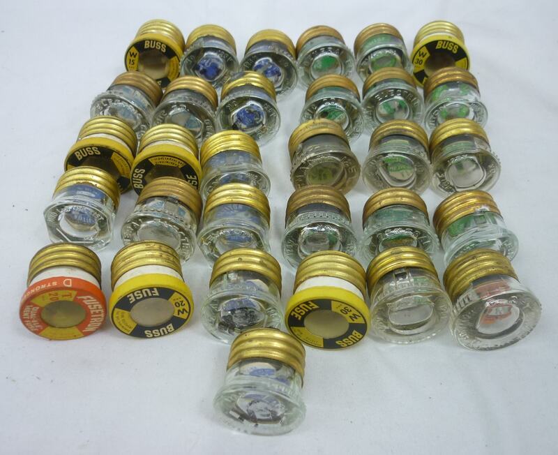 Lot 31 15a,20a,30a Amp Screw in Plug Type Fuses Leviton G.E. Buss Eagle ...
