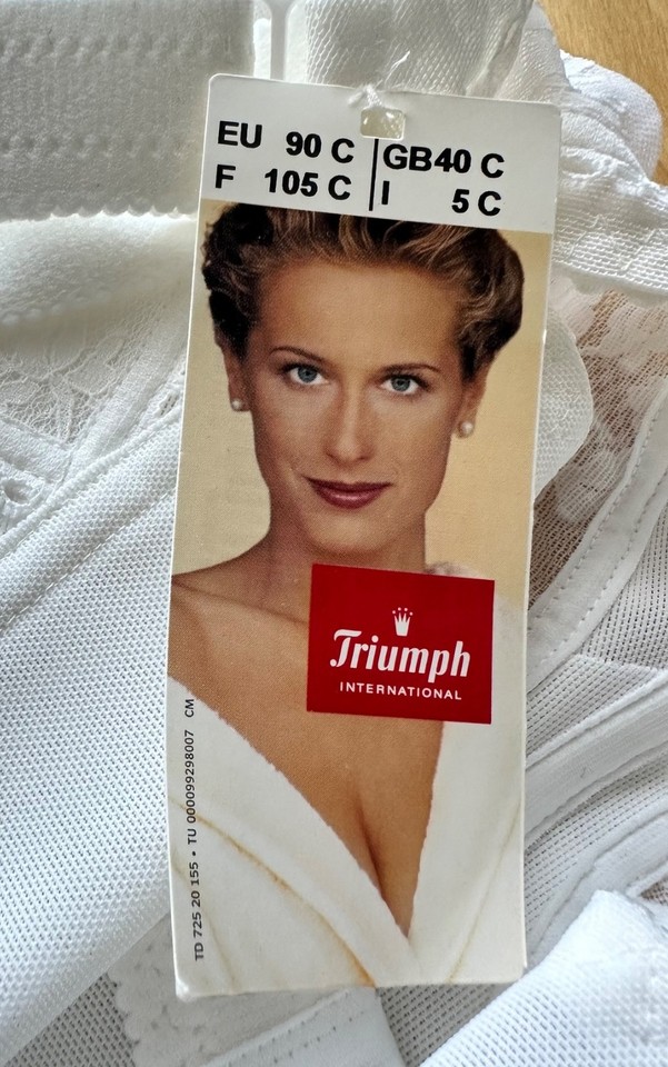 Triumph Doreen ML Bra Longline Midi White Size 40C Non Wired Firm ...