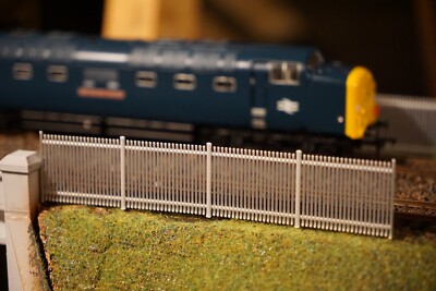 5x OO Gauge Model Railway Scenery Security 8ft Fencing (1:76 Scale ...
