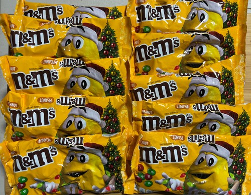 M&M's Holiday Peanut Milk Chocolate Christmas Candy 10 Pack - 10 oz Bag ...