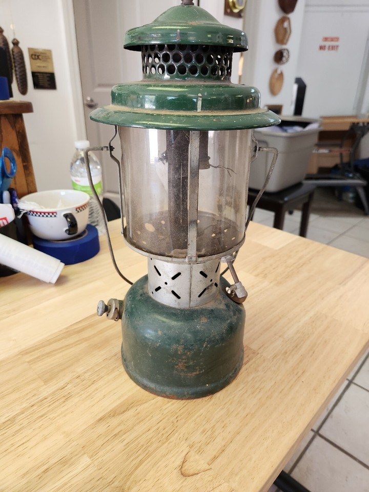 Vintage 1959 Coleman Model 220E Green Dual Mantle Gas Camping Lantern ...