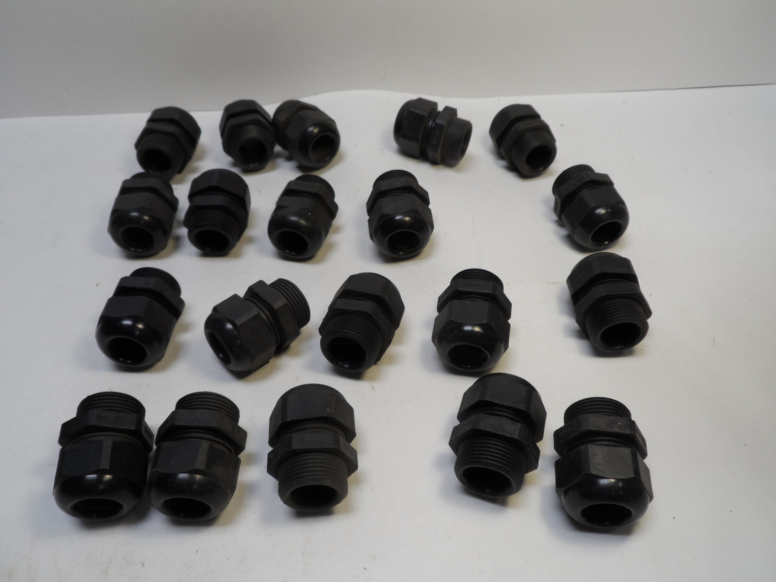 20x HEYCO 10-13mm (1/2") Cables Waterproof PG16 Black Plastic ...