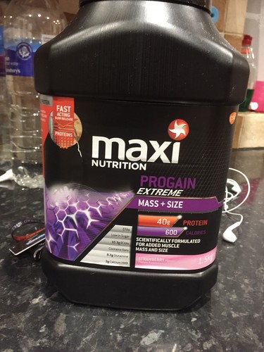 MaxiNutrition Progain Extreme Mass Size Strawberry Flavour 1.5 kg ...