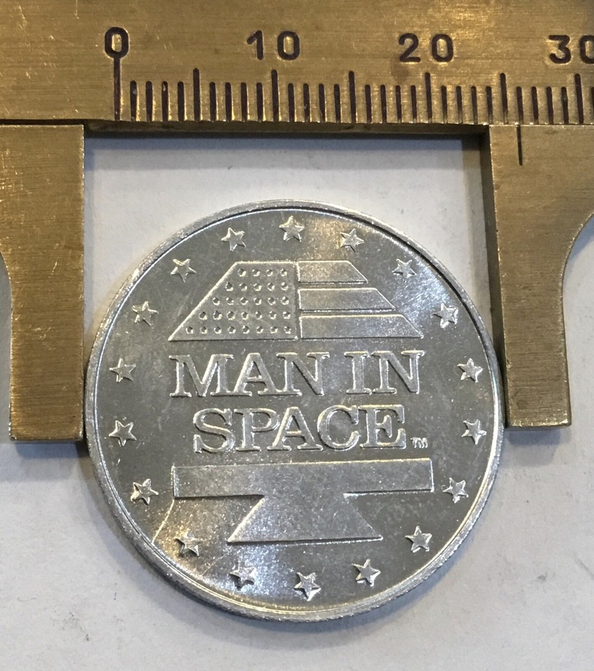 Man In Space Apollo 11 Neil Armstrong 1st Moon Landing Coin Medal NASA ...