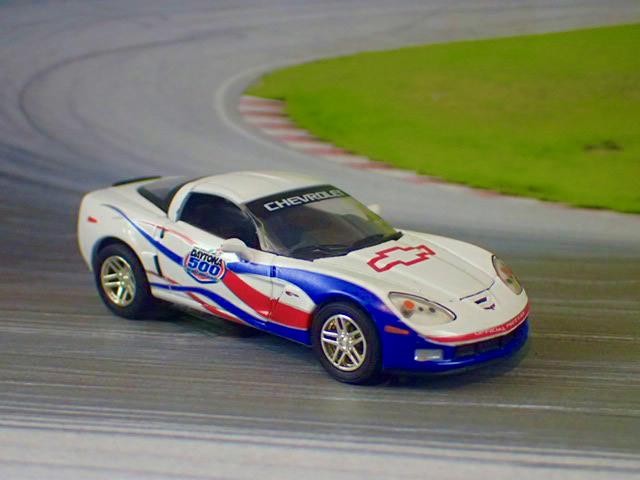 2007 Chevrolet C6 Corvette ZO6 7.0L LS7 V8 Daytona 500 Pace Car 1/64 ...