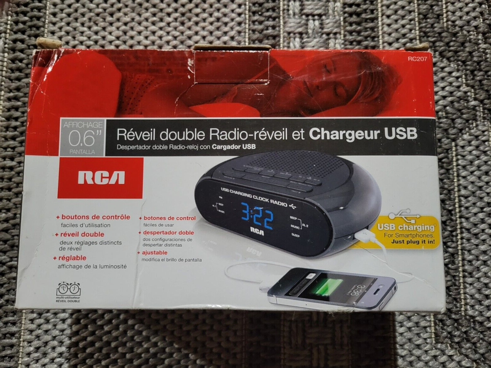RC207 RCA Dual Wake Clock Radio with USB Charging NEW | eBay