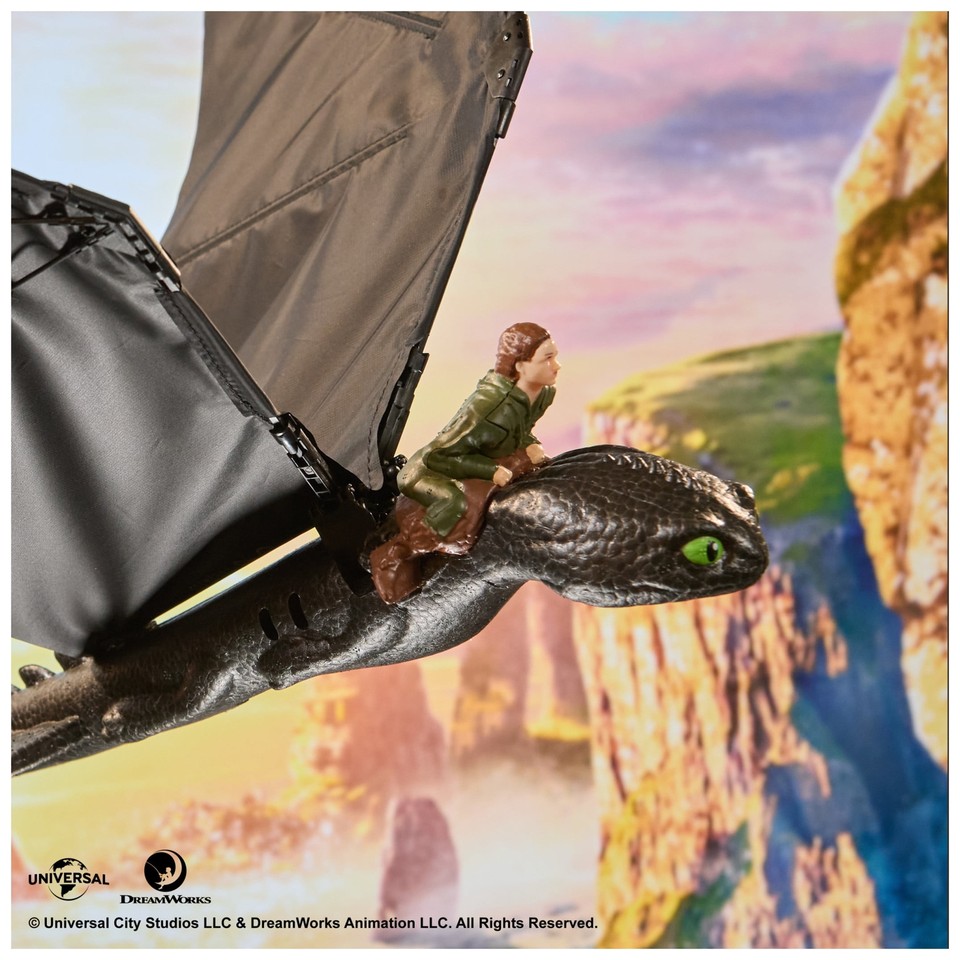 Dreamworks Dragons Flying Toothless Remote Control Toy How to Train ...
