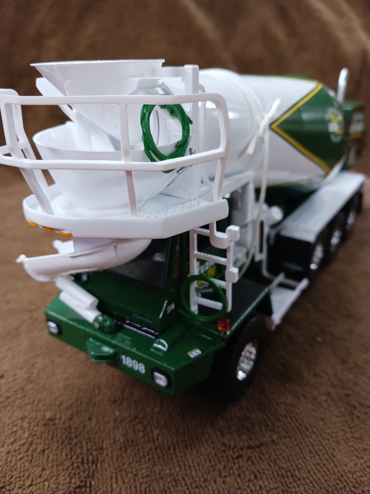 NEW HUGE SUZIO CONCRETE DIECAST METAL OSHKOSH MIXER 125TH ANNIVERSARY ...