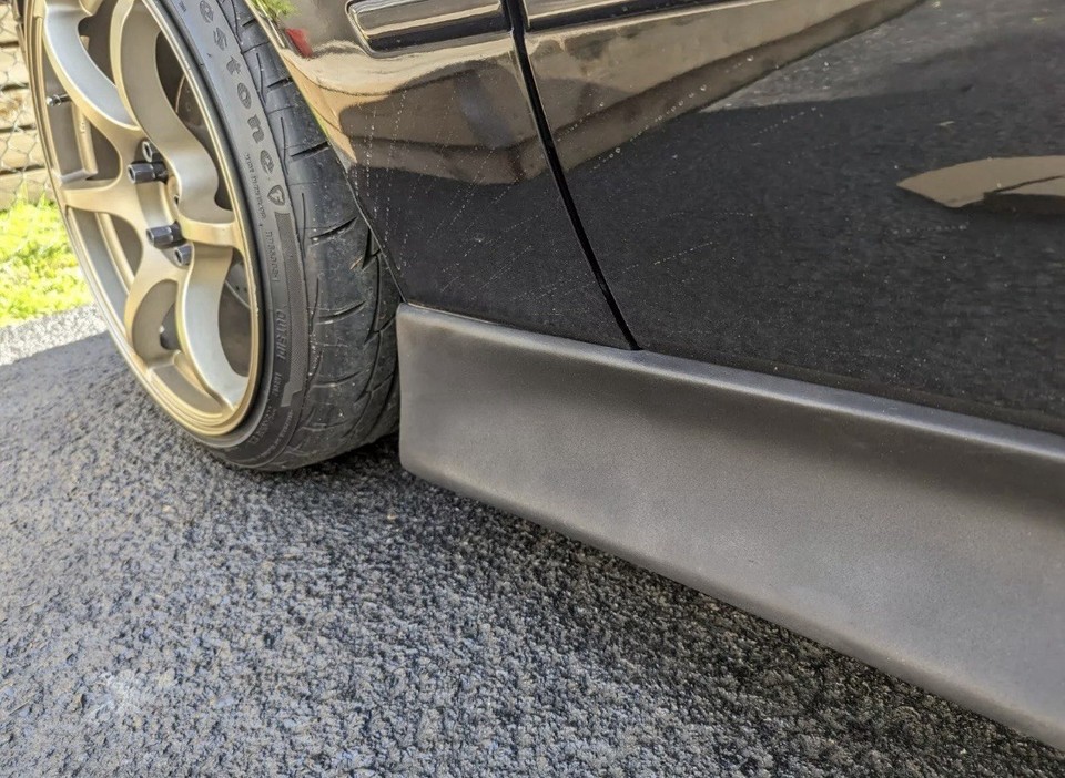Vertex V2 Style Side Skirts In FRP For Altezza / IS300 / IS200 SXE10 ...