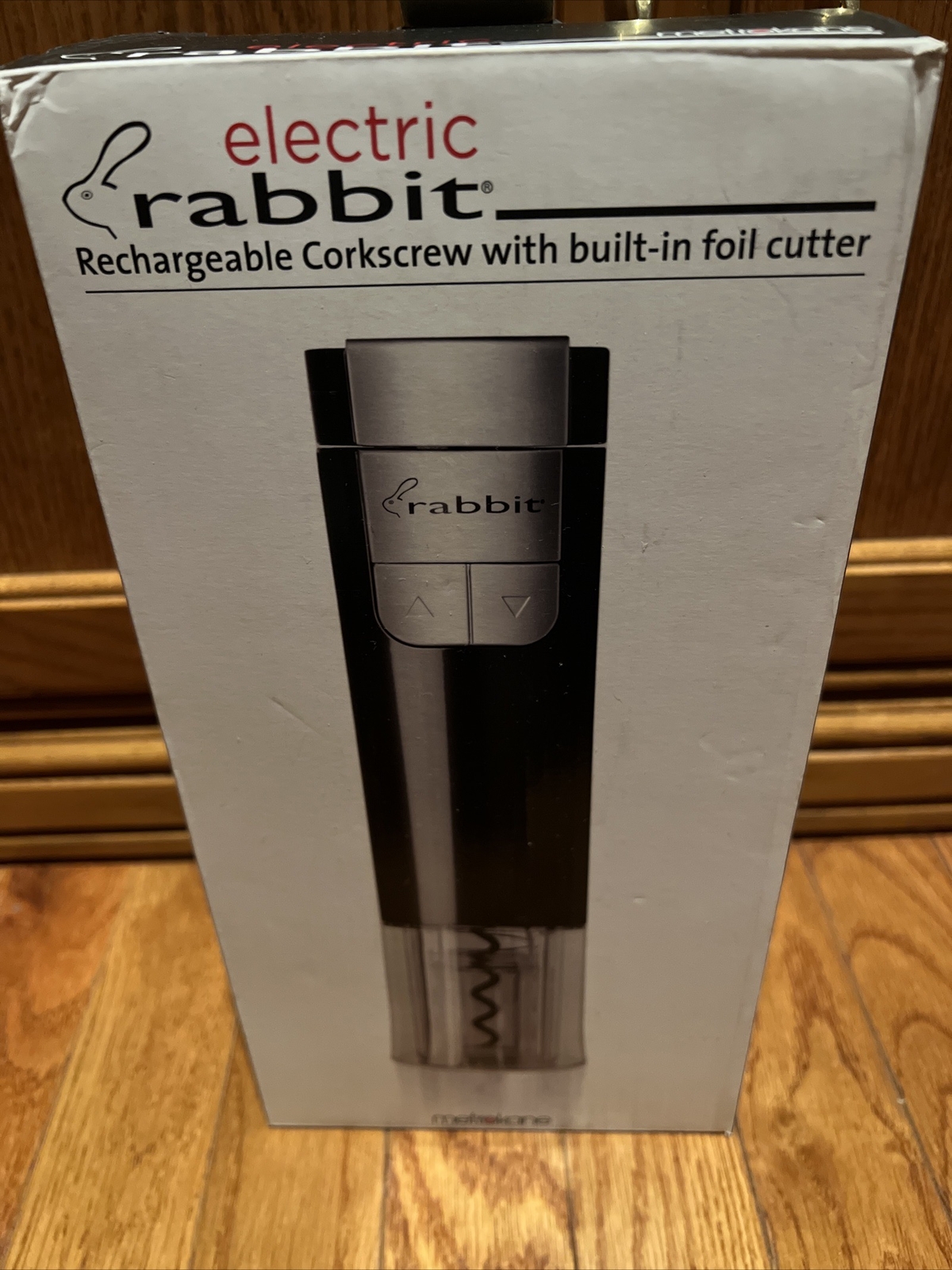 Metrokane Rabbit Electric Rechargeable Black Corkscrew with Built-in ...