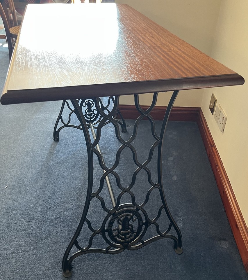 Antique Vintage Singer Sewing Machine Cast Iron Base with polished teak ...