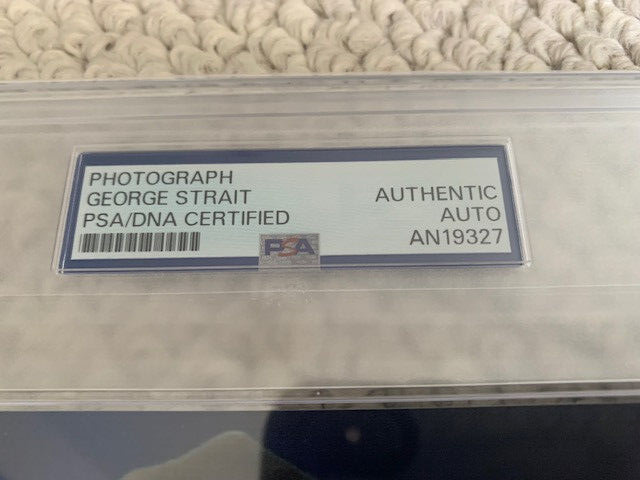 GEORGE STRAIT HAND SIGNED 8x10 COLOR PHOTO GREAT POSE ON STAGE PSA ...