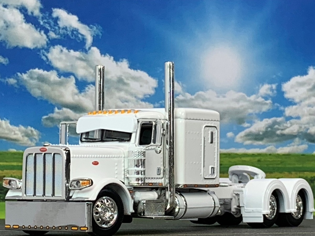 Peterbilt 389 Flat Top Custom