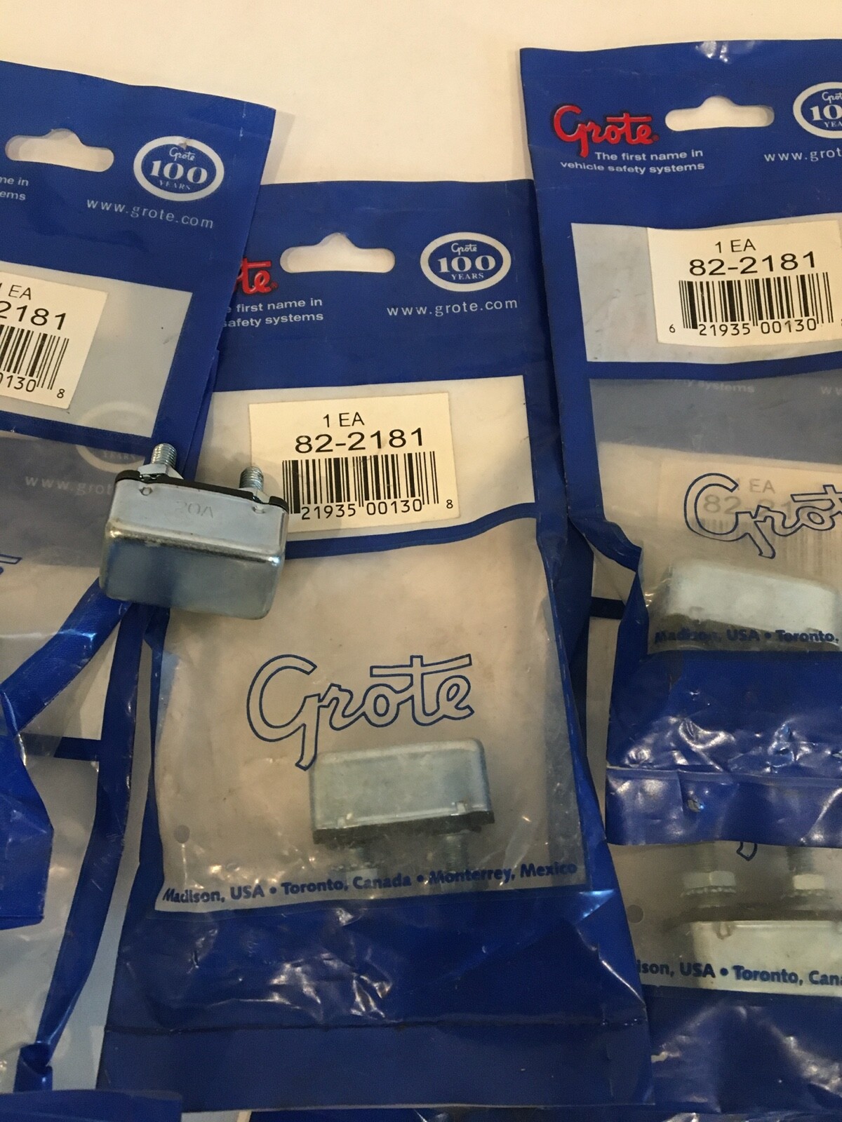 GROTE 82-2191 & 82-2181 12VOLT 20AMP CIRCUIT BREAKERS (14 BREAKERS ...