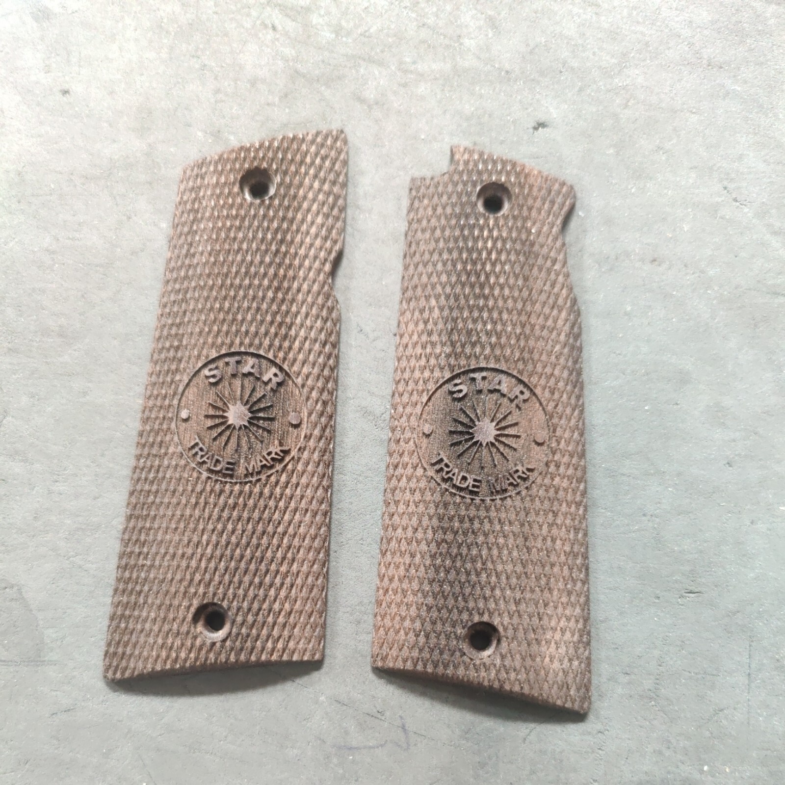 STAR B, P, M, AS, PS, SUPER WOOD GRIPS CHECKERED W/LOGO EUROPEAN MADE ...
