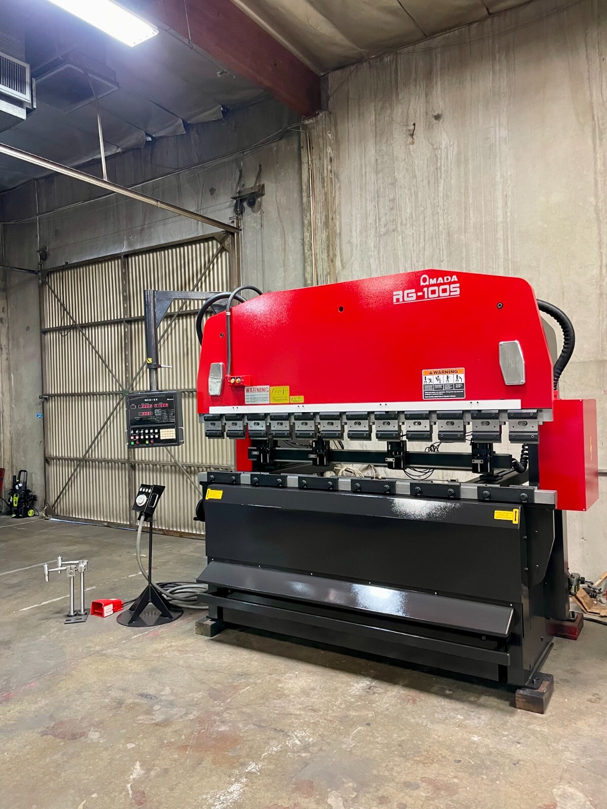 Amada RG-100S Hydraulic CNC Press Brake With NC9-EX Control | eBay